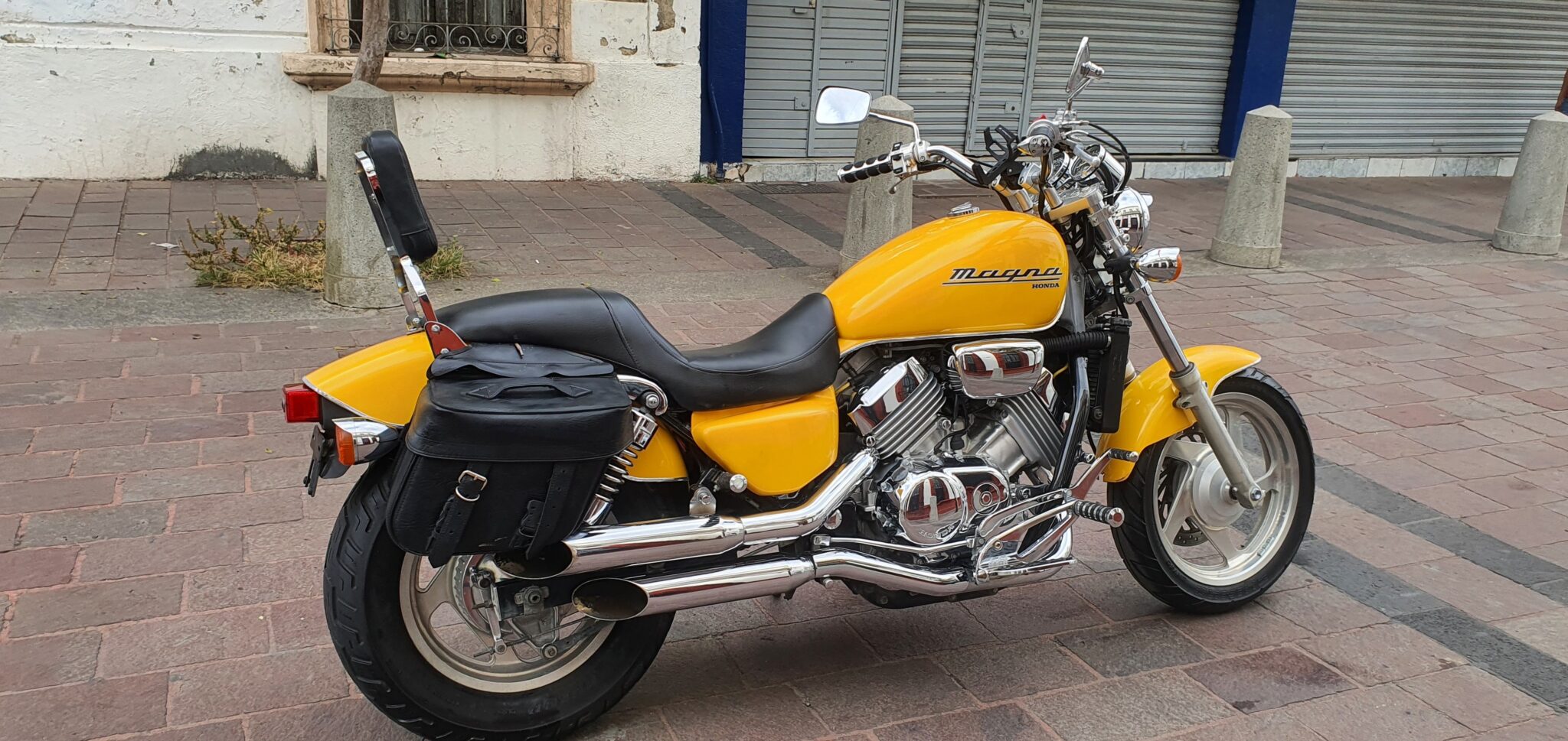 Honda Magna 750 cc año 1996 vin 0086 millas 41910 – Motos Heyer