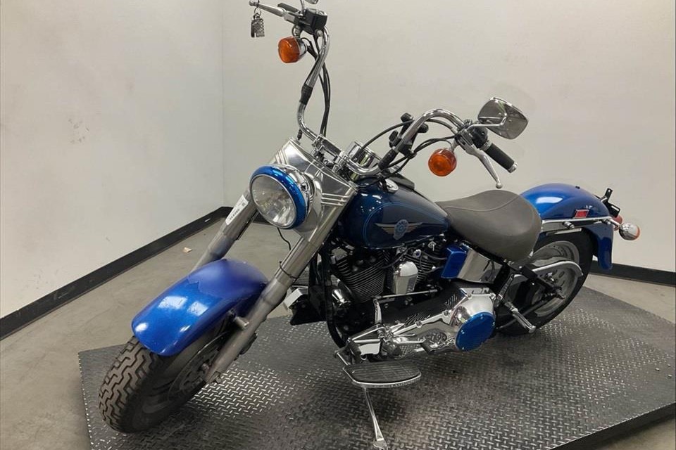 Harley Davidson FLSTF FAT BOY año 1999 vin 5768 millas 33162 – Motos Heyer